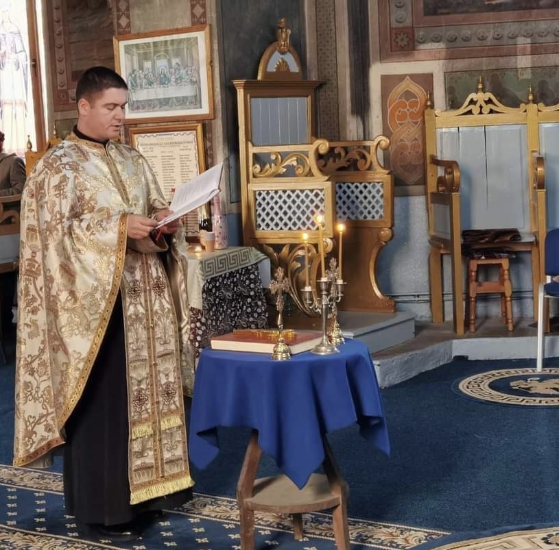 Un preot de la Liceul Teologic din Târgu Jiu a fost dat afară. Este ...