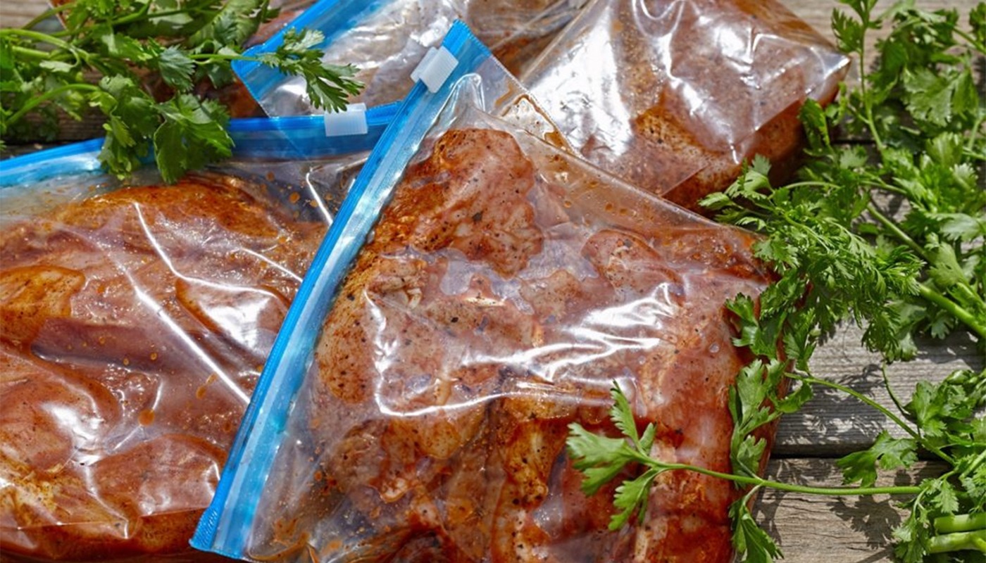 Câte ore trebuie să lași la marinat carnea de pui, porc sau vită, ca să ...