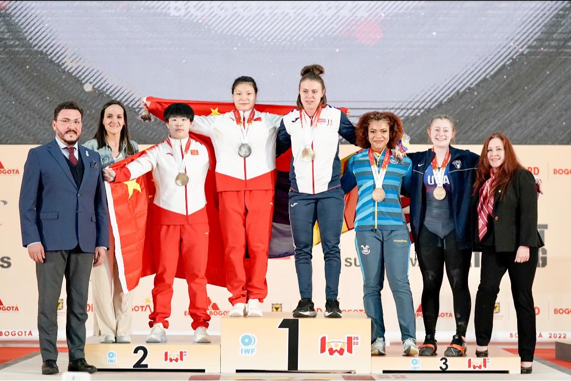 Loredana Toma a câștigat două medalii de aur la Mondialele de haltere