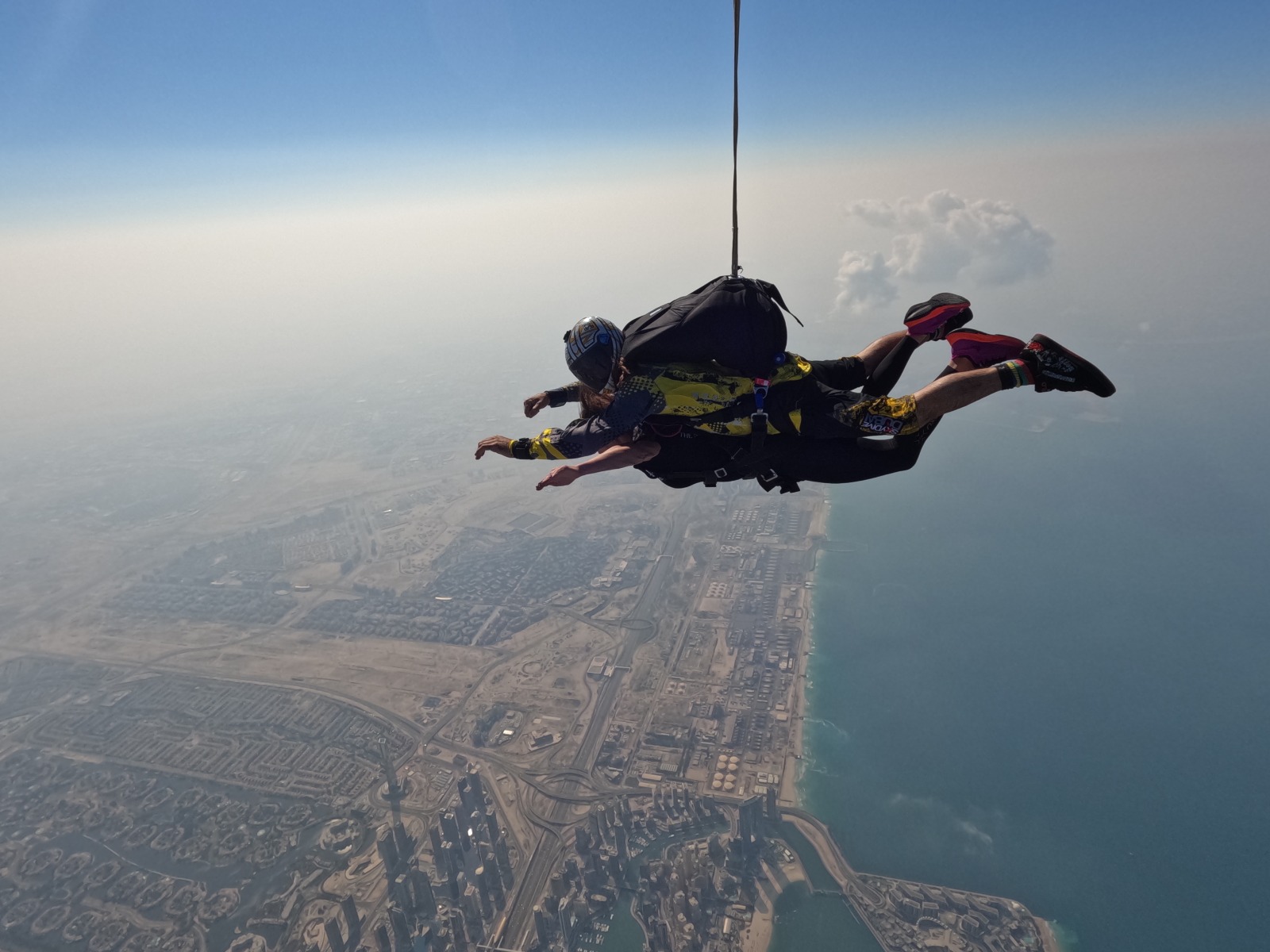 Antoanela Manac a experimentat zborul cu parașuta