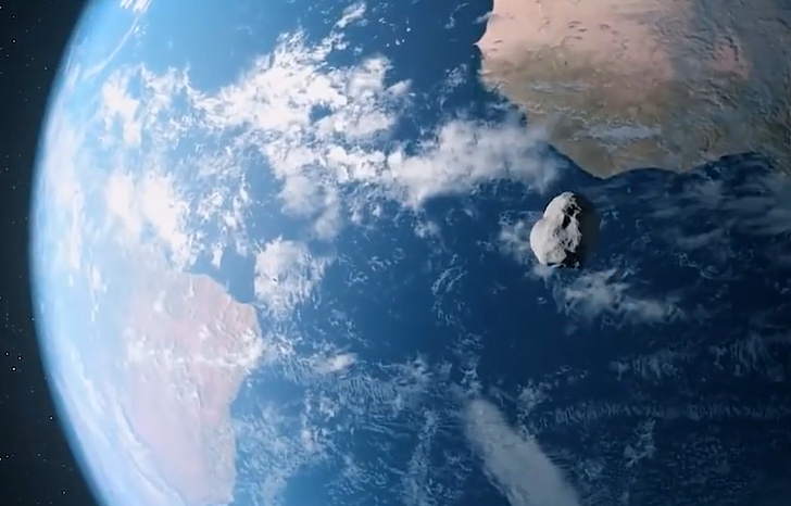 Un asteroid de dimensiunea Turnului Eiffel trece azi pe lângă Pământ
