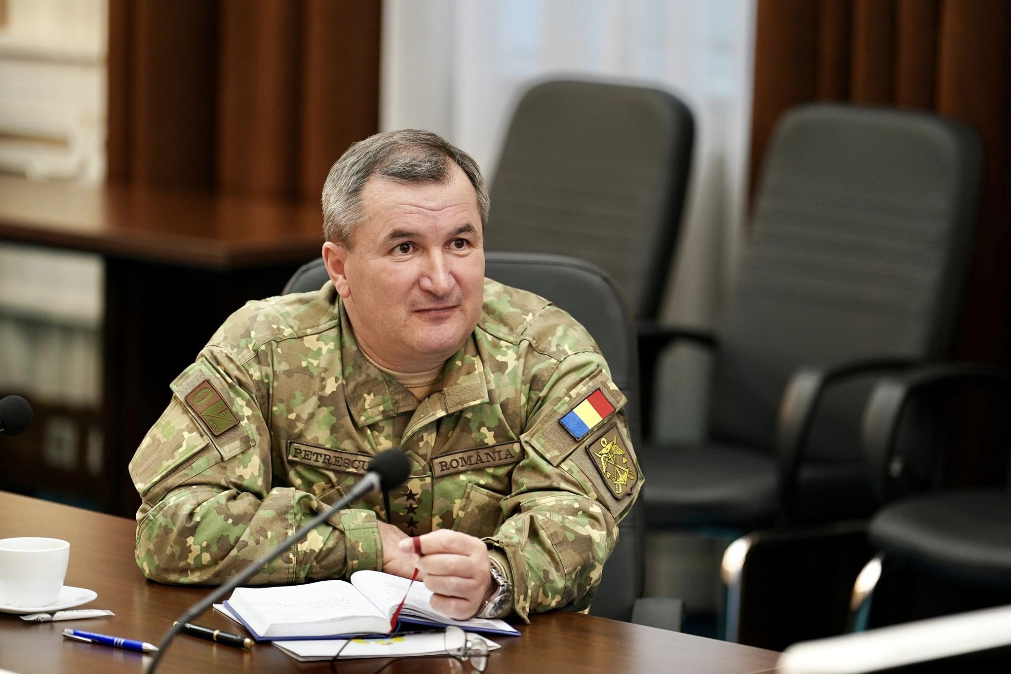Șeful Statului Major General, generalul Daniel Petrescu, salută decizia CSAT privind înzestrarea ...