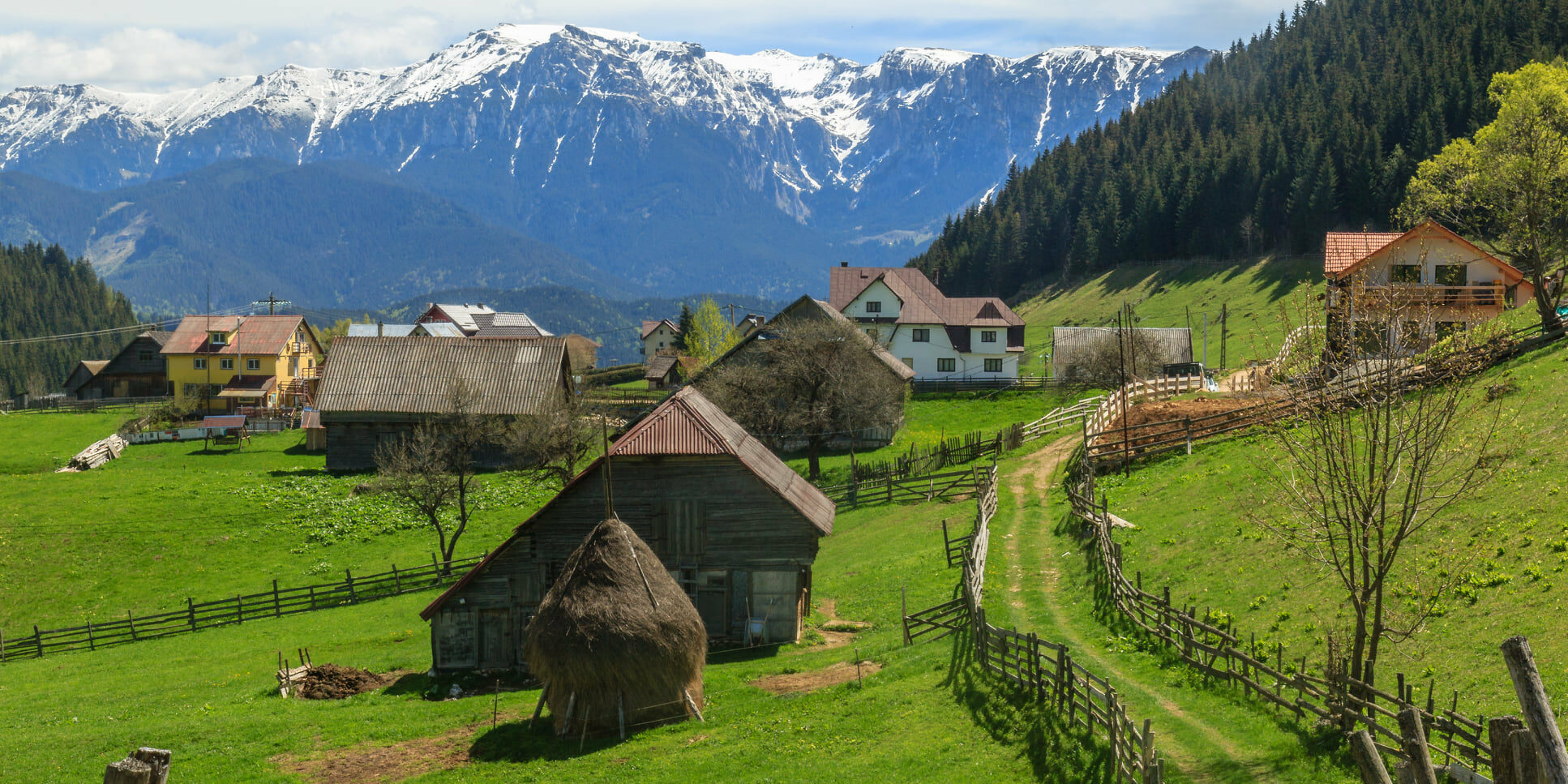 Satul din România care arată ca un colț de rai. Turiștii sunt uimiți de ...