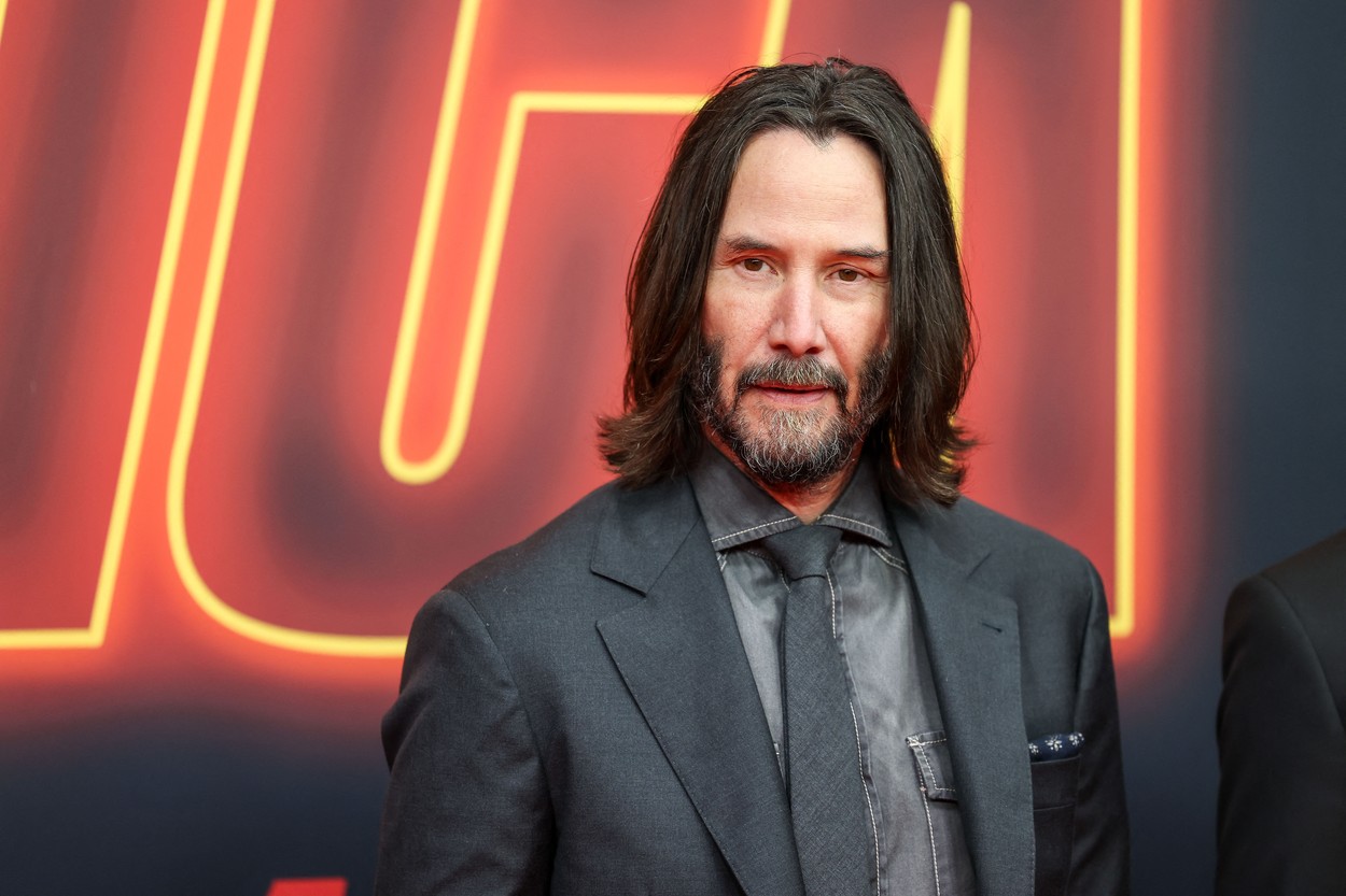 Keanu Reeves a cântat cu trupa sa în primul concert în 20 de ani