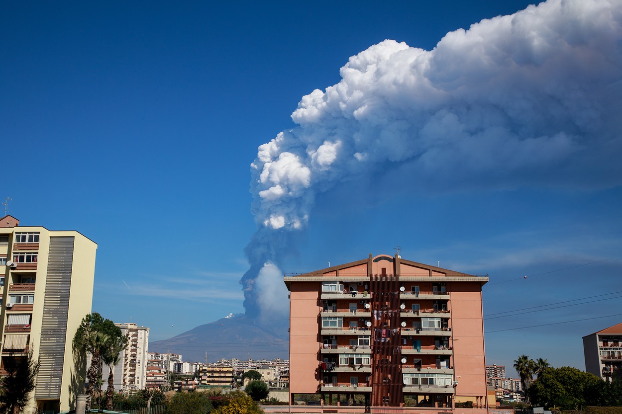 Vulcanul Etna se pregătește de o nouă ERUPȚIE