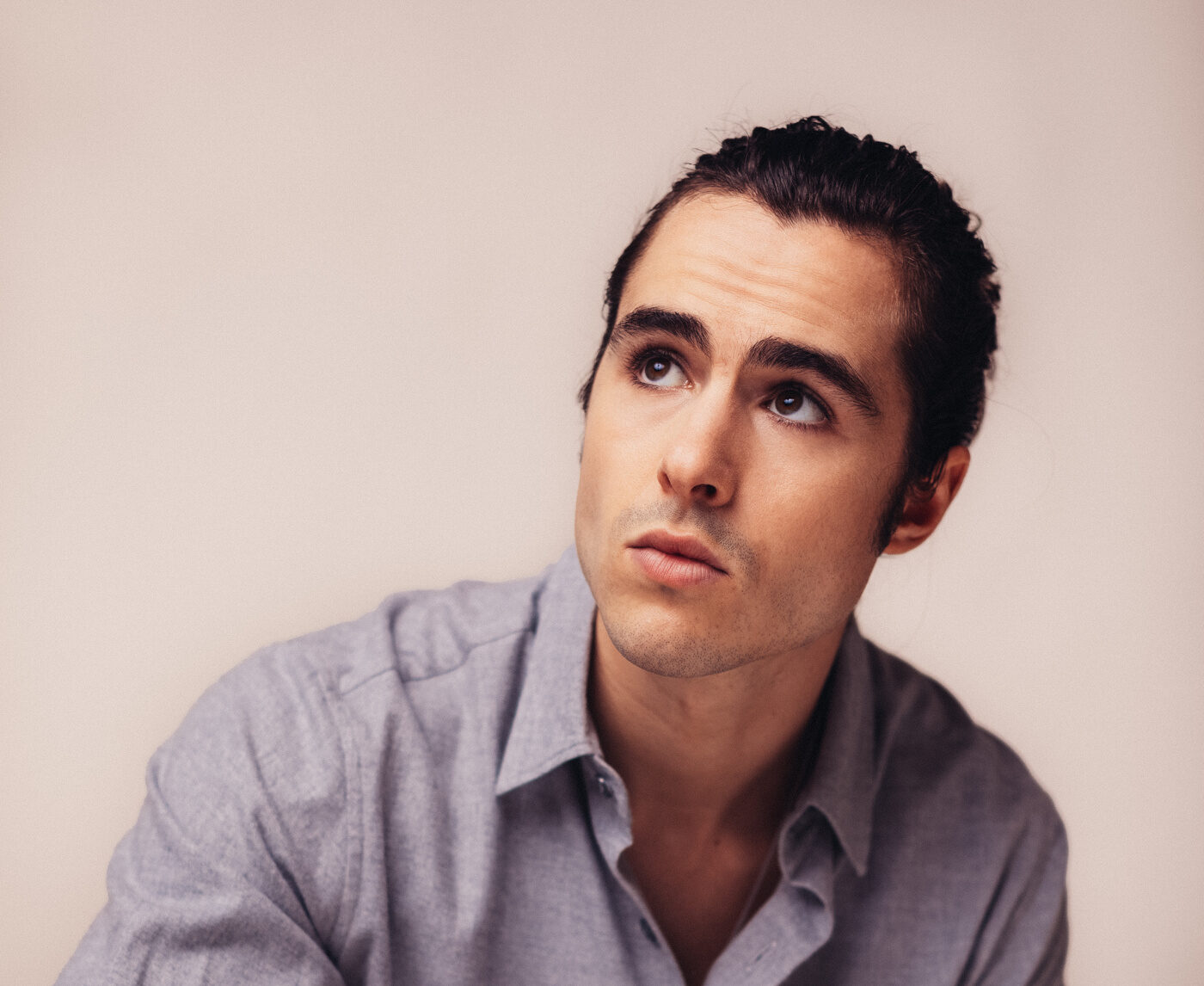 Ben Schnetzer a semnat pentru rolul celebrului dirijor român Sergiu ...