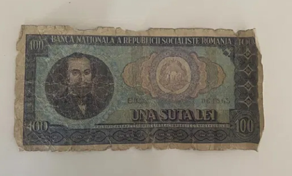 Suma uriașă cu care se vinde o bancnotă de 100 de lei din 1966. Ai una acasă?