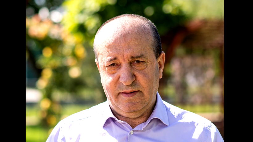 Cât câștigă cel mai bine plătit primar de comună din România. Îl bate ...