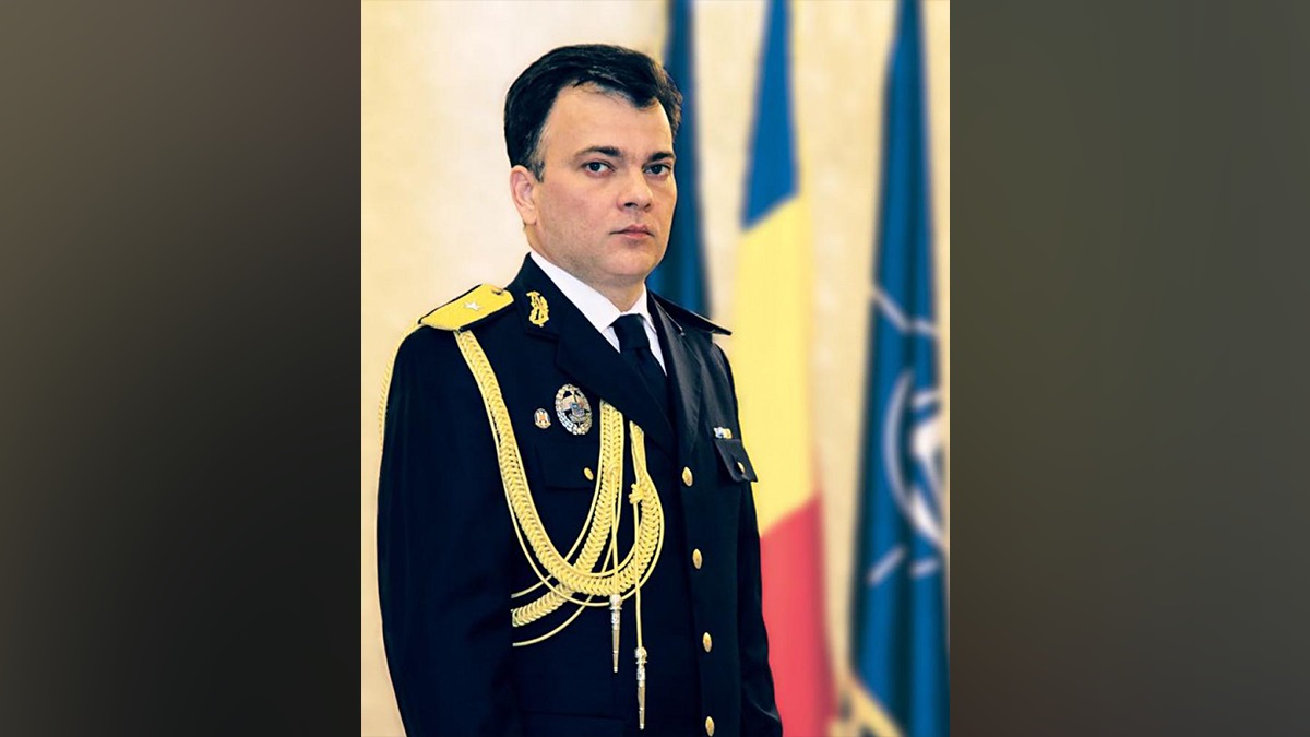 Cine va asigura interimatul la conducerea SRI, după demisia lui Hellvig