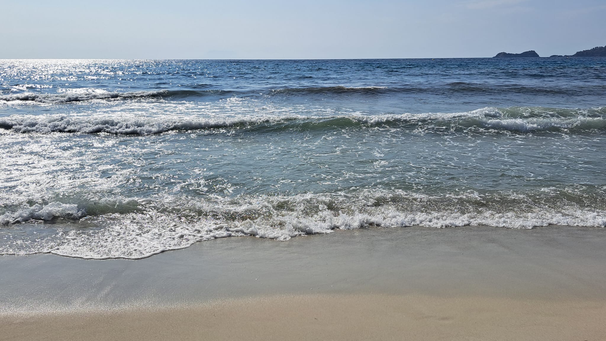 NASA a anunţat că Marea Neagră și-a schimbat radical culoarea. Care ...