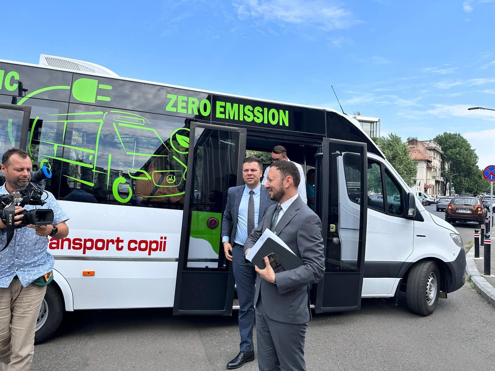 Ministerul Mediului lansează Programul microbuze electrice pentru transportul elevilor. Valoarea ...