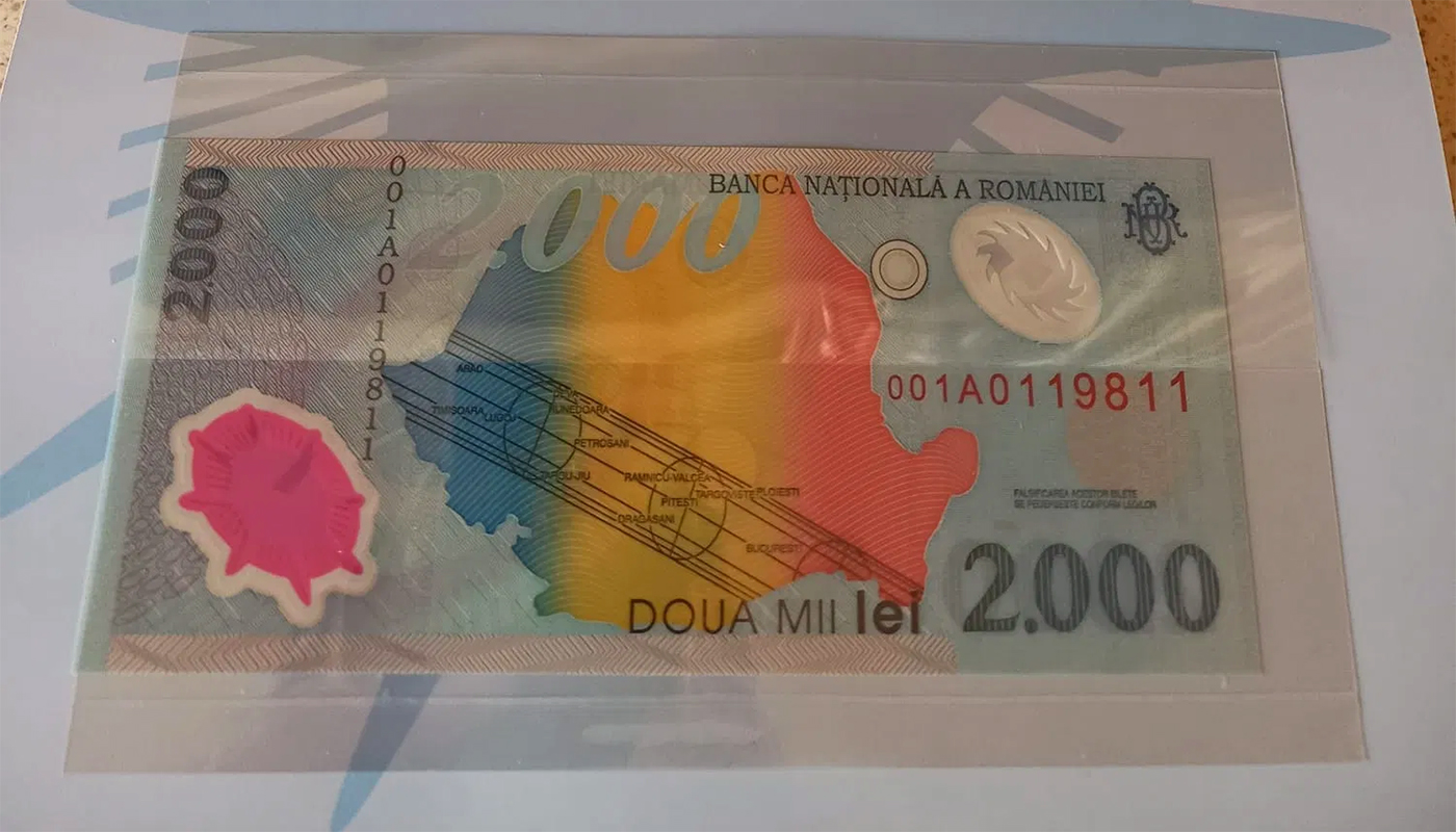 Suma uriașă cu care se vinde acum, în septembrie 2023, o bancnotă de 2.000 de lei cu Eclipsa din ...