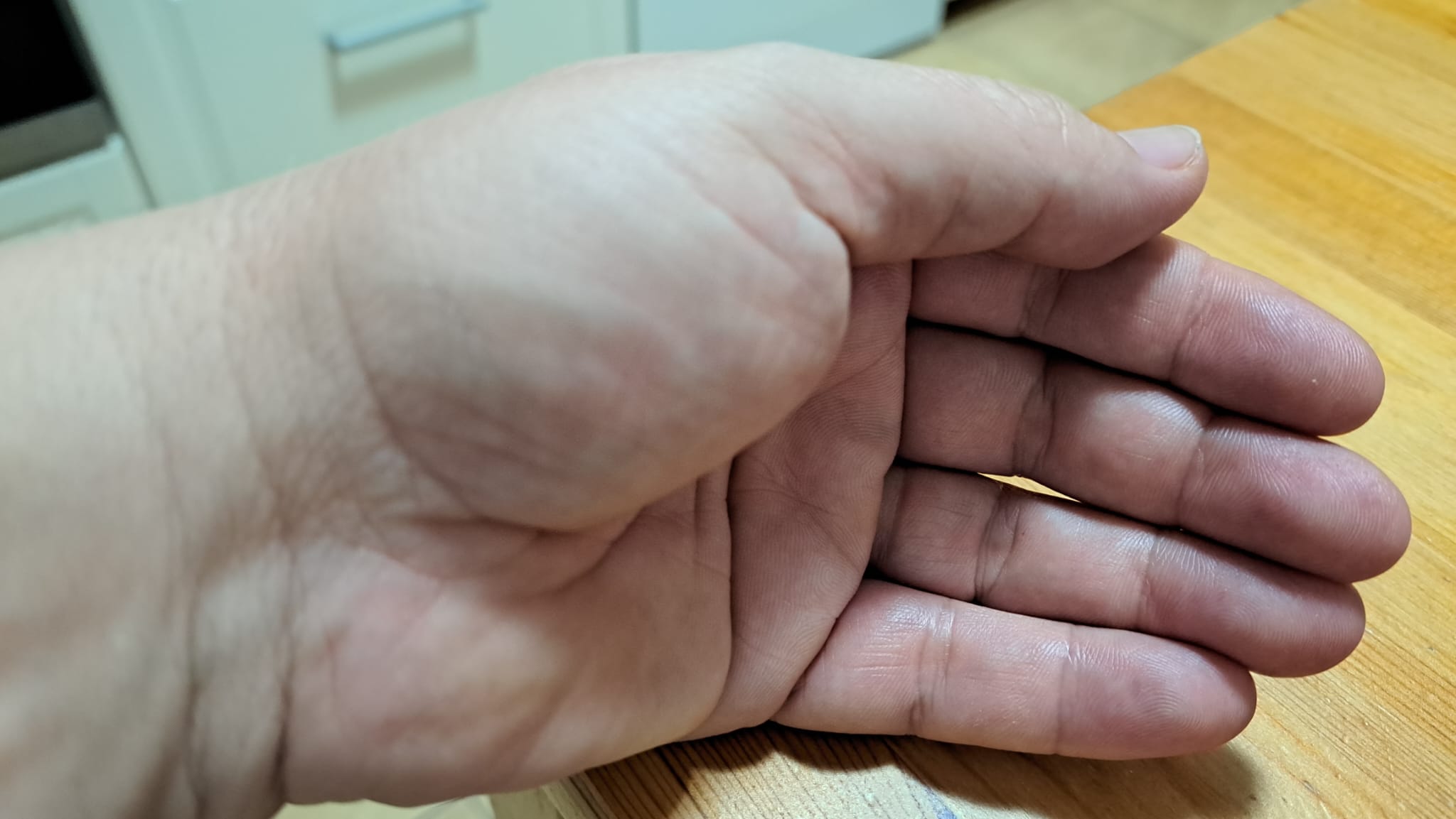 Ce înseamnă LITERA M în palmă. Află ce arată acest lucru despre tine