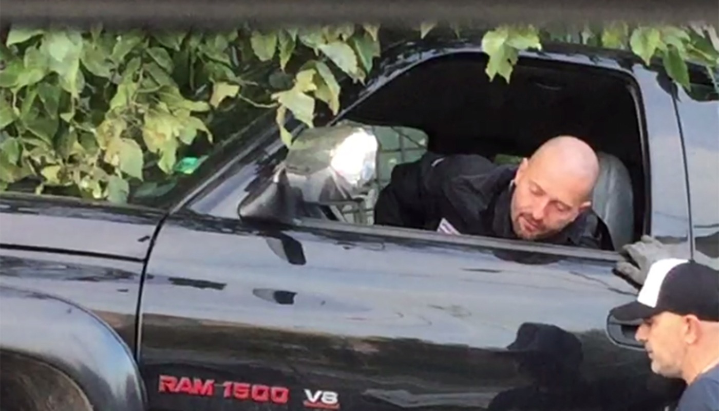 Ireal câte mașini are Cheloo, de fapt. Unde își ține autoturismele ...