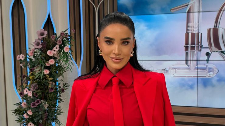 Ce relație are Adelina Pestrițu cu socrii ei