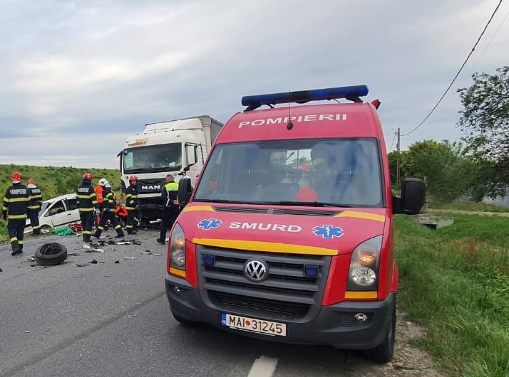 Patru morți într-un accident teribil pe DN 1/Impact mortal și la Râșnov ... Patru morți într-un accident teribil pe DN 1/Impact mortal și la Râșnov ...
