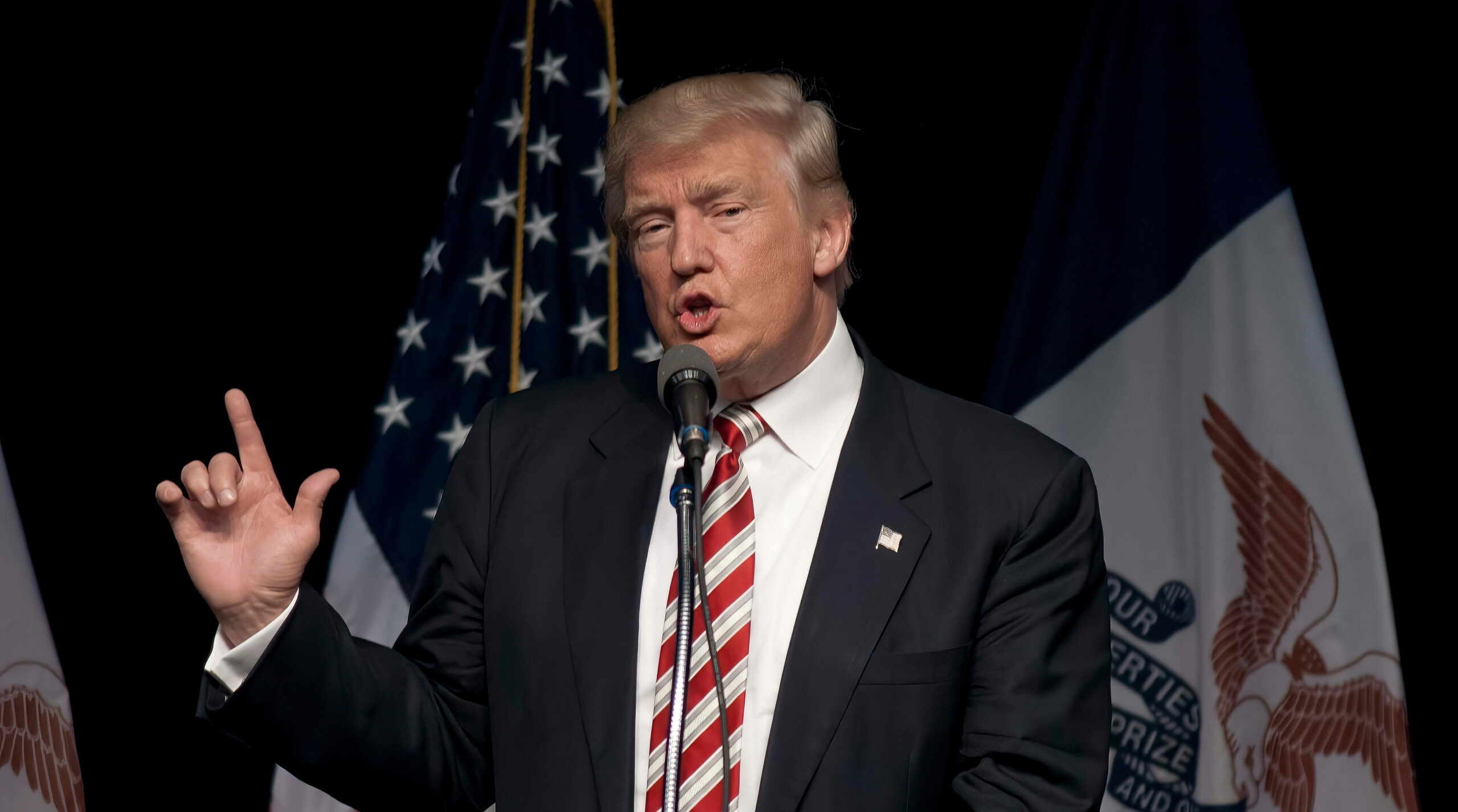 Instanța supremă din SUA a stabilit că TRUMP are imunitate în anumite ...