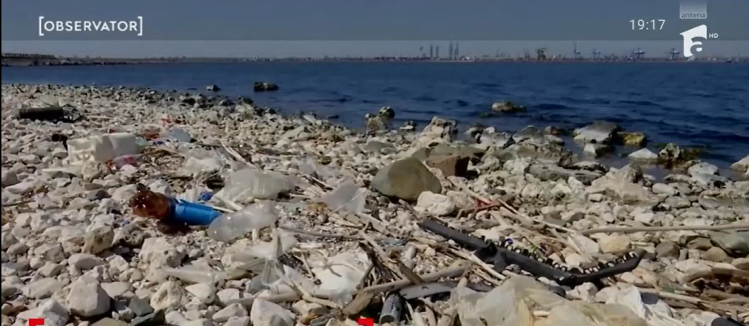 Marea Neagră, tot mai aproape de un DEZASTRU ecologic, din cauza deșeurilor și scurgerilor de păcură