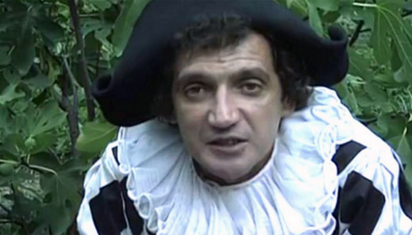 Îl mai știi pe "Arlechino" de la TVR 1? Ce a ajuns Mihai Gruia Sandu să facă pentru bani acum ...