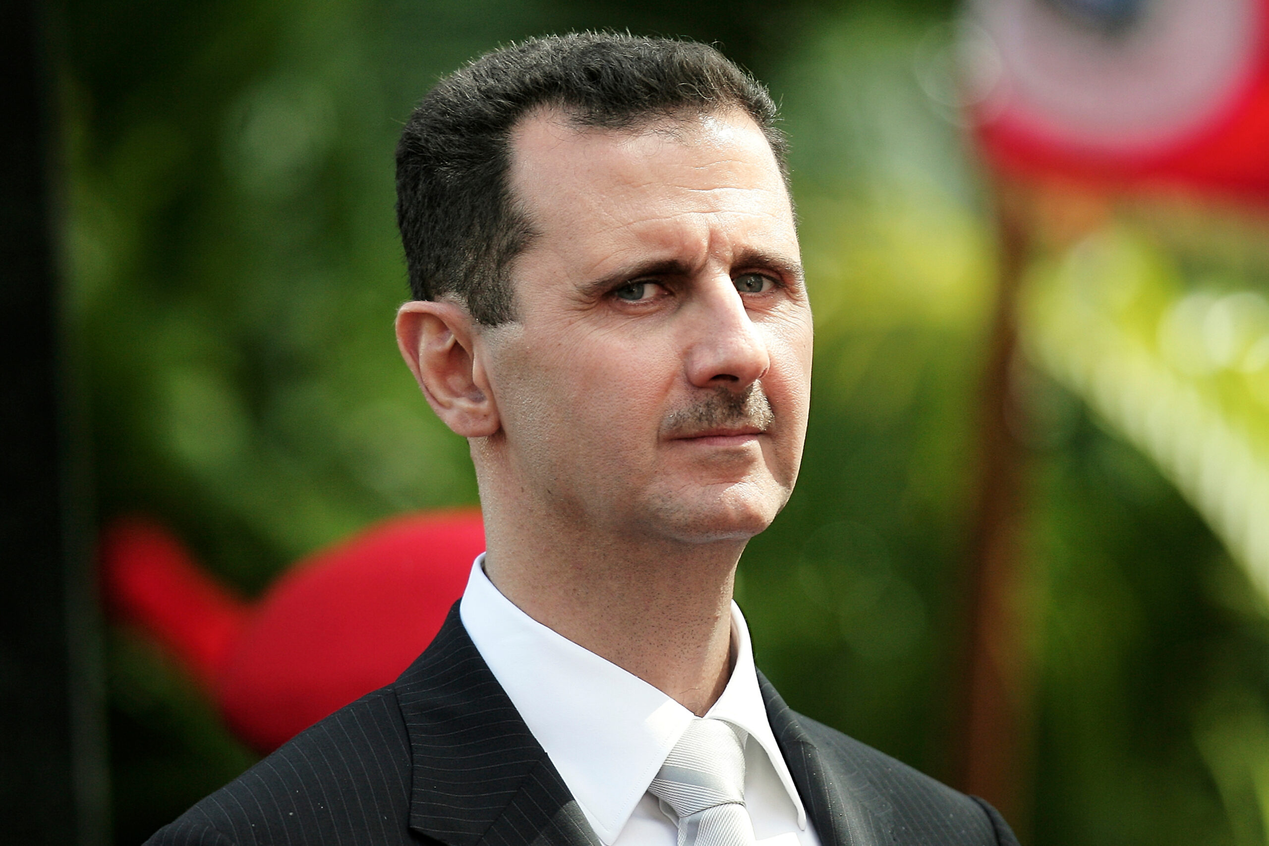 Etleboro.org - Franţa anulează mandatul de arestare pentru Bashar al-Assad