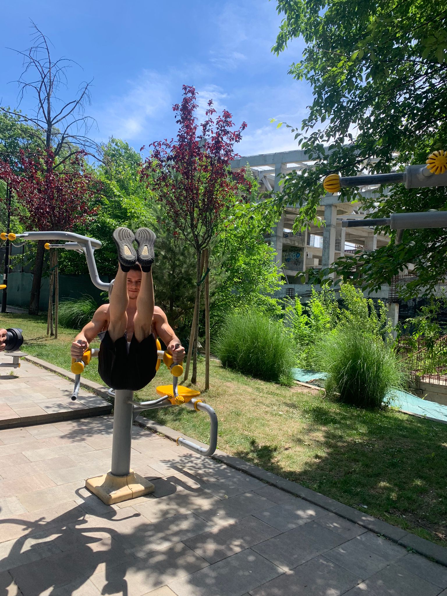 Singurul gimnast român care merge la JO Paris 2024 s-a antrenat la bustul gol, în public, la 36 ...