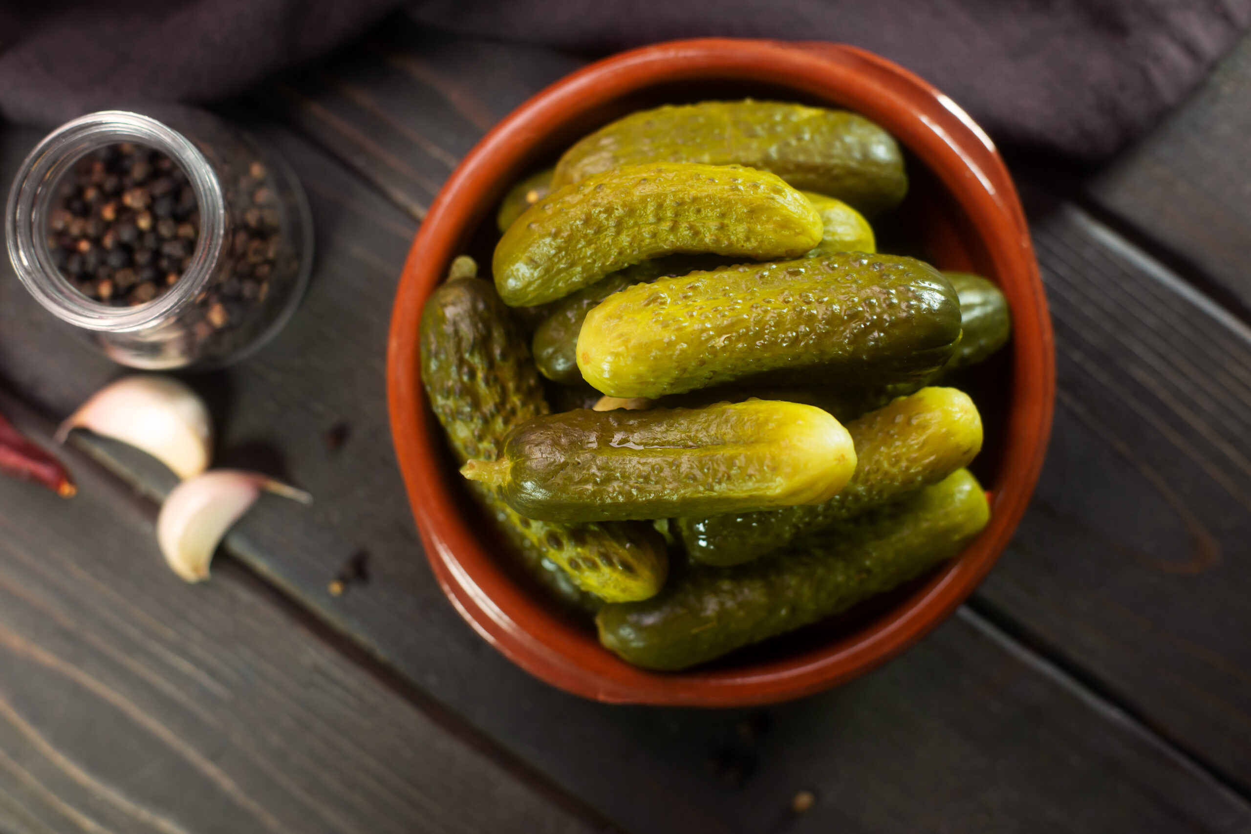 Radu Anton Roman are cea mai bună rețetă de castraveți de vară în ...