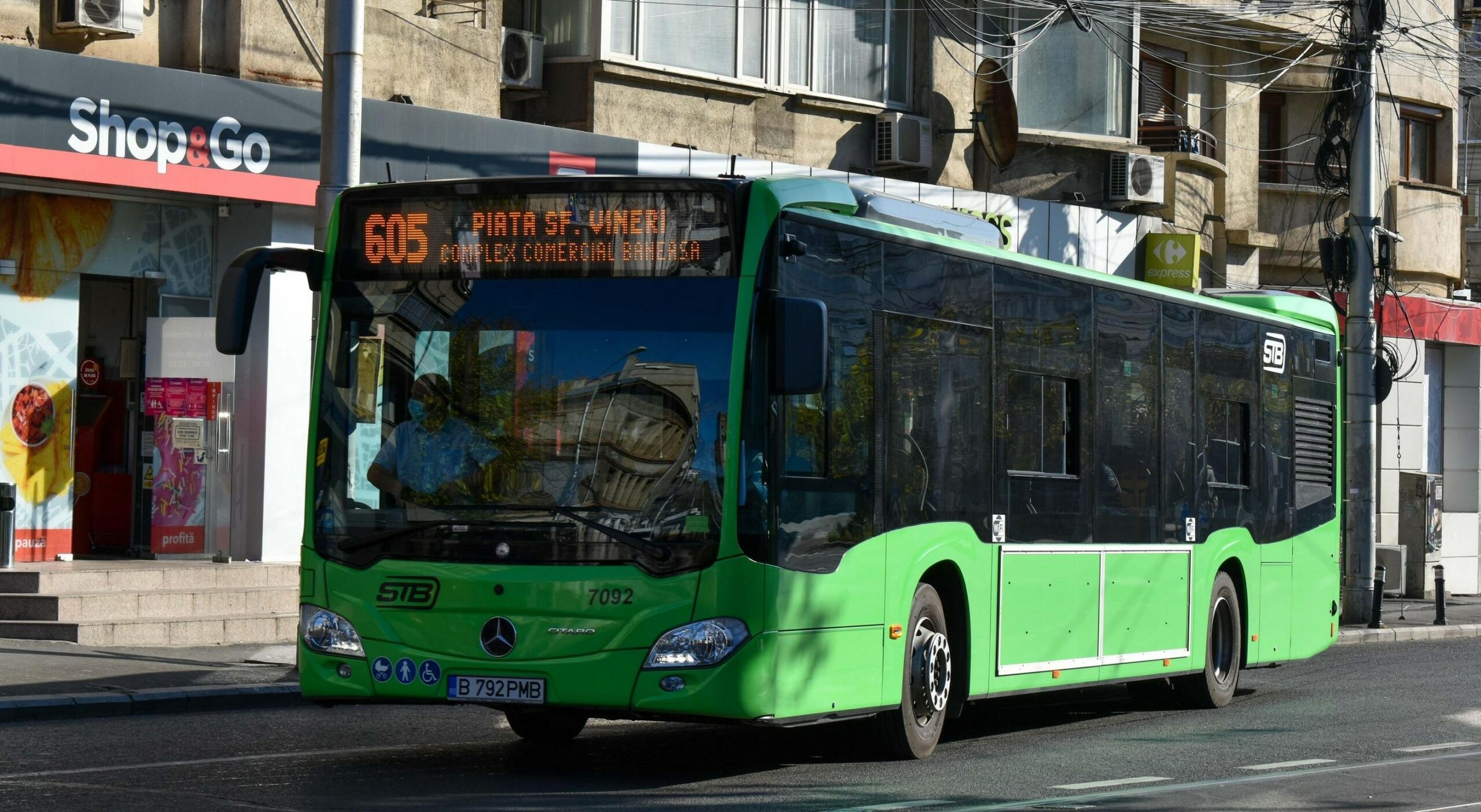 O stație importantă de autobuz din București va fi suspendată, anunță STB