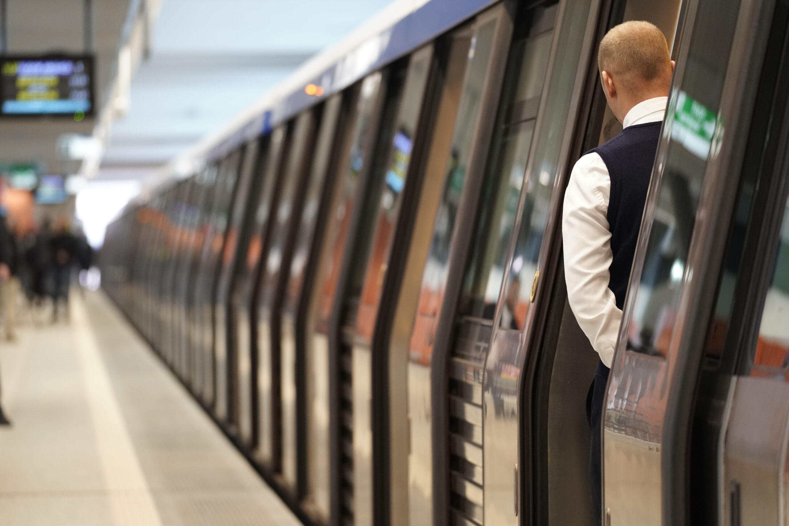 Începe haosul la Metrorex? Deja se anulează metroruri pe M2