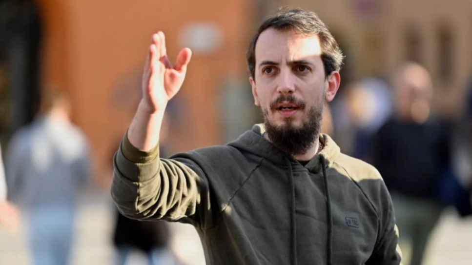 Lider USR, acuzat de terorism! Jurnaliști și politicieni români, vânați ...