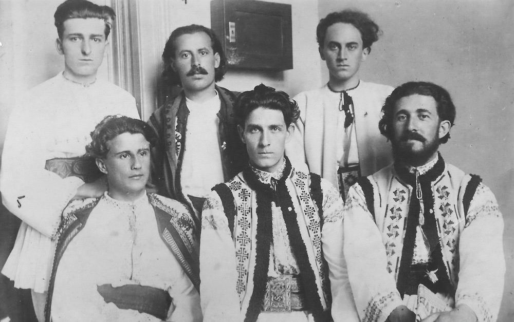 Dan Andronic spune de ce „CĂPITANUL” Corneliu Zelea Codreanunu nu poate fi considerat un erou al ...