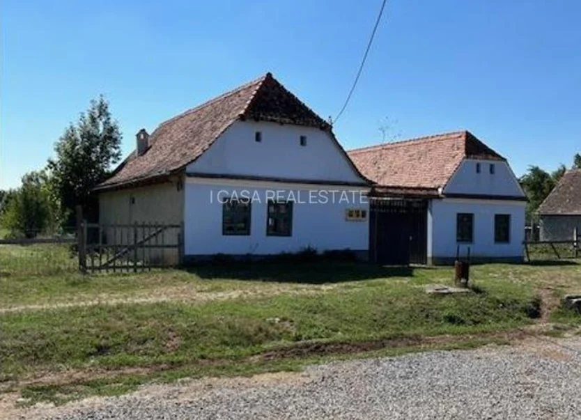 Prețul cu care se vinde o casă în satul Viscri, locul preferat de regele Charles al III-lea