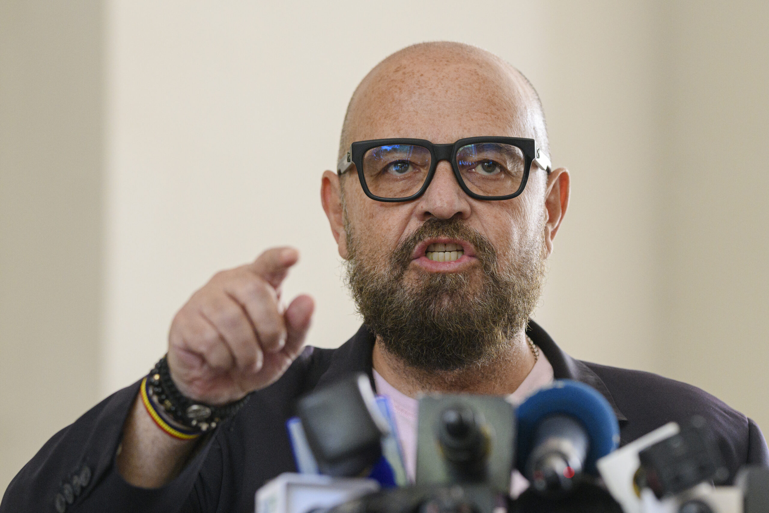 Cristian Popescu Piedone continuă cruciada împotriva "antreprenorilor ...