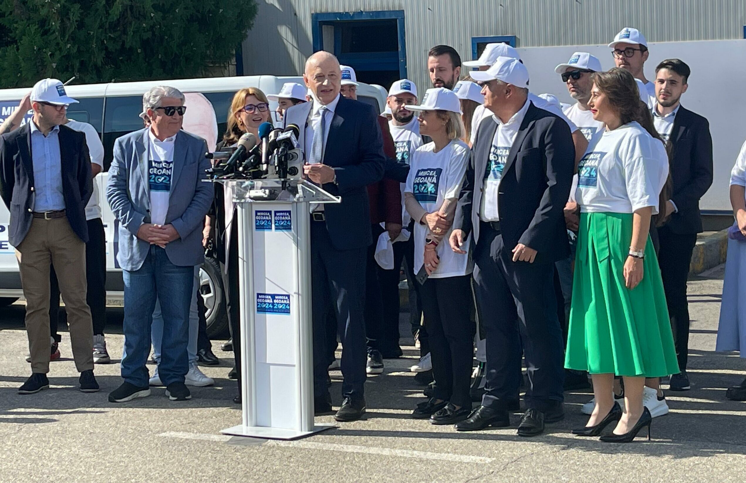 Mircea Geoană și-a depus CANDIDATURA pentru alegerile prezidențiale la ...