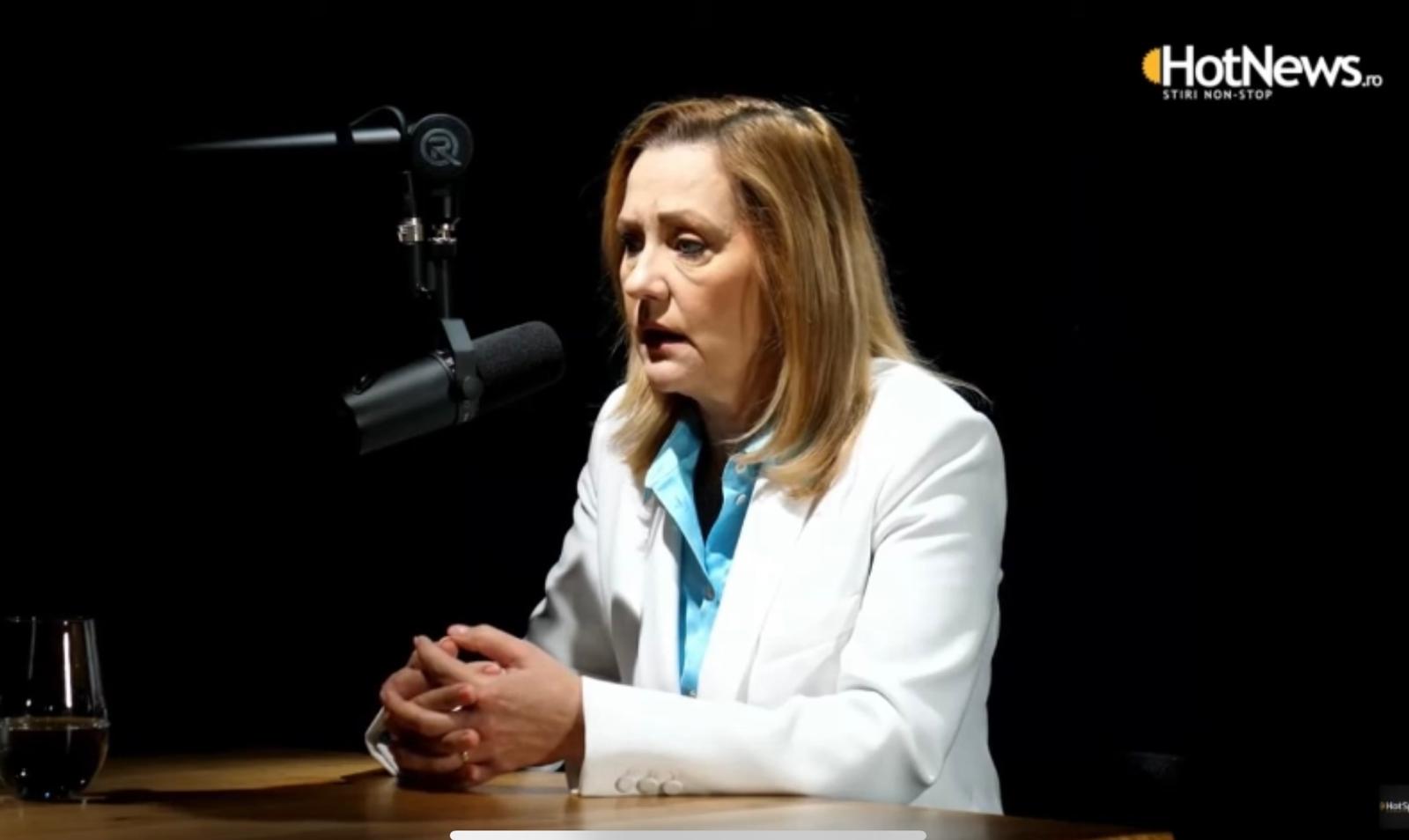 E. Lasconi, între familia tradițională și DREPTURILE LGBT: Căsătoria ...