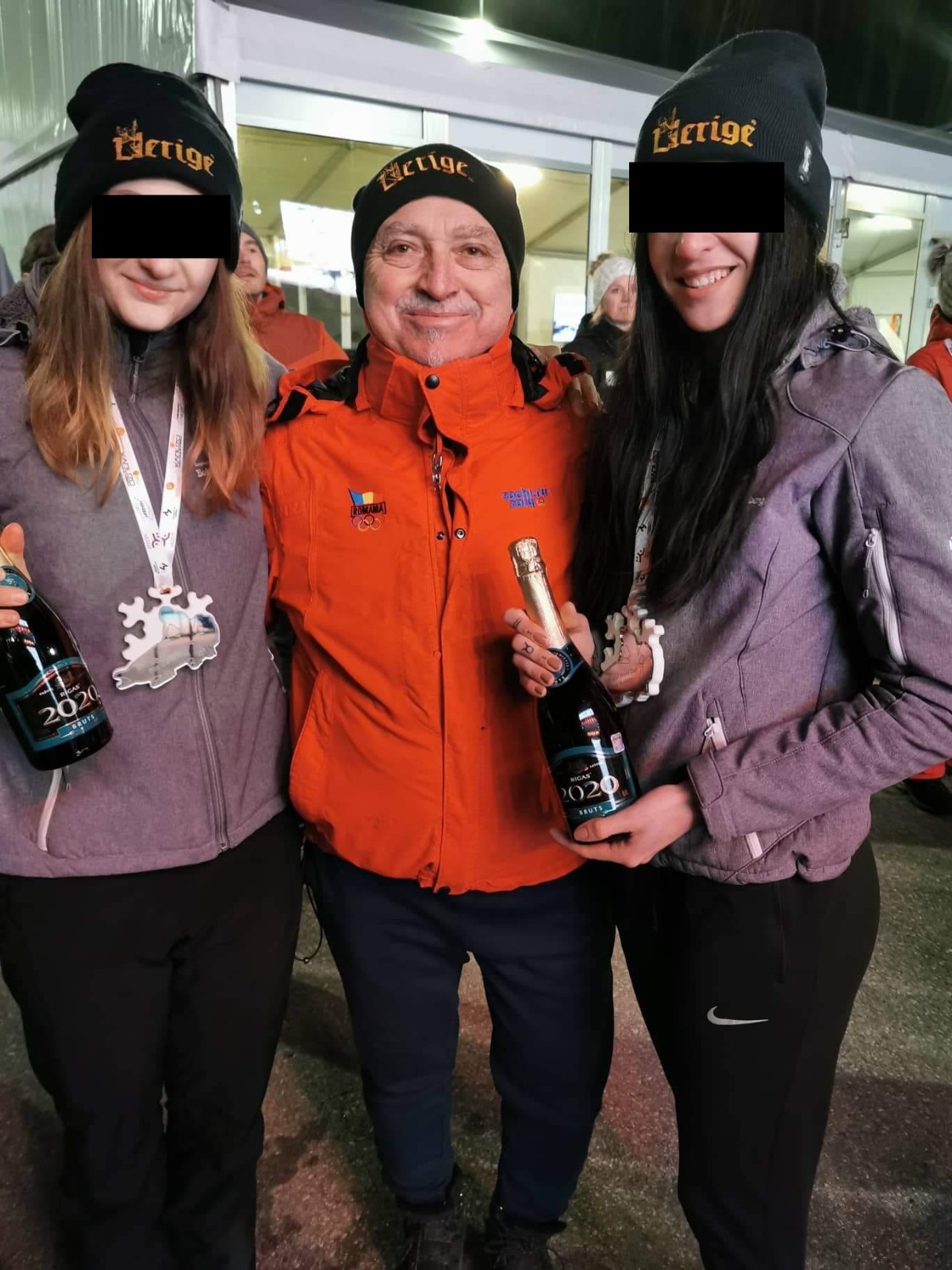 Paul Neagu, antrenorul lotului de bob și sanie, și Nassar Ghaleb ...