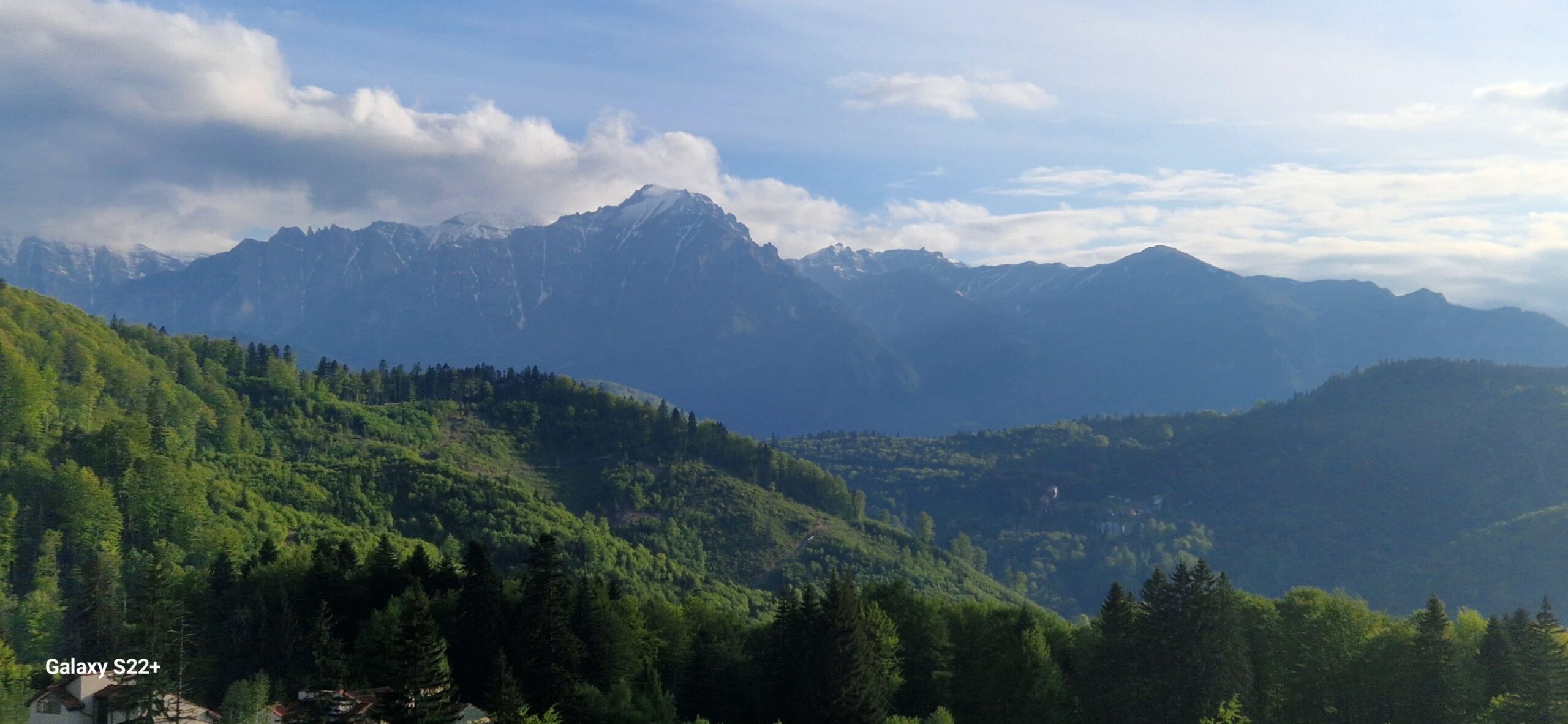 Care este orașul din România situat la cea mai mare altitudine și câți ...