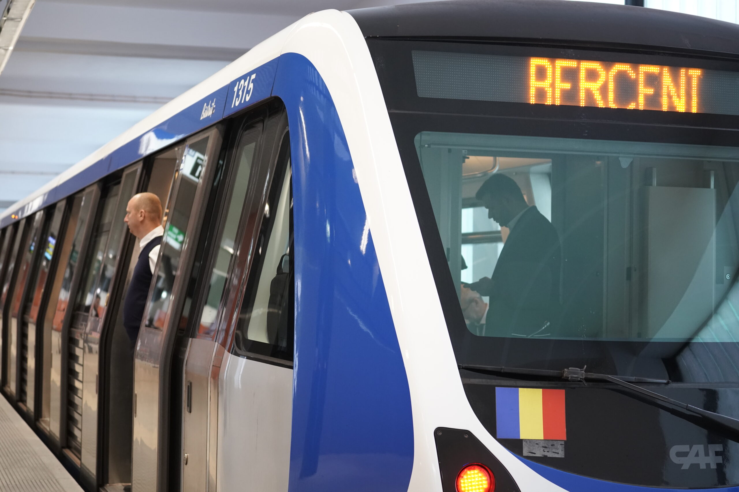 Un mecanic Metrorex și-a luat copilul în cabină. E trist ce a urmat