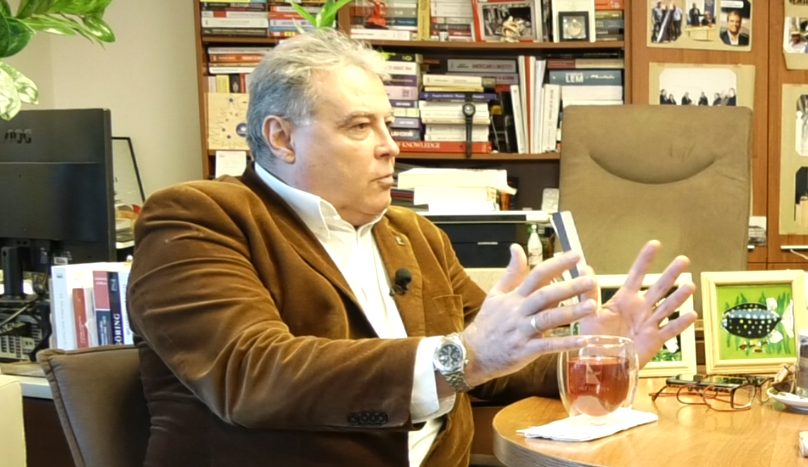 Adrian Cioroianu: „Dacă apărea o femeie gen Merkel, se juca cu ...