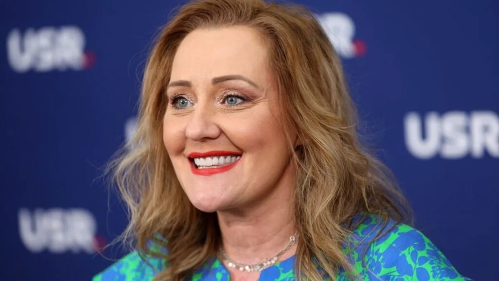Elena LASCONI răspunde celor care o acuză că va impune "dictatura LGBT ...