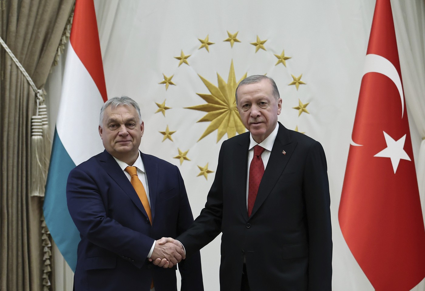 Recep Erdogan a discutat cu Viktor Orban și vrea ca Turcia să ...