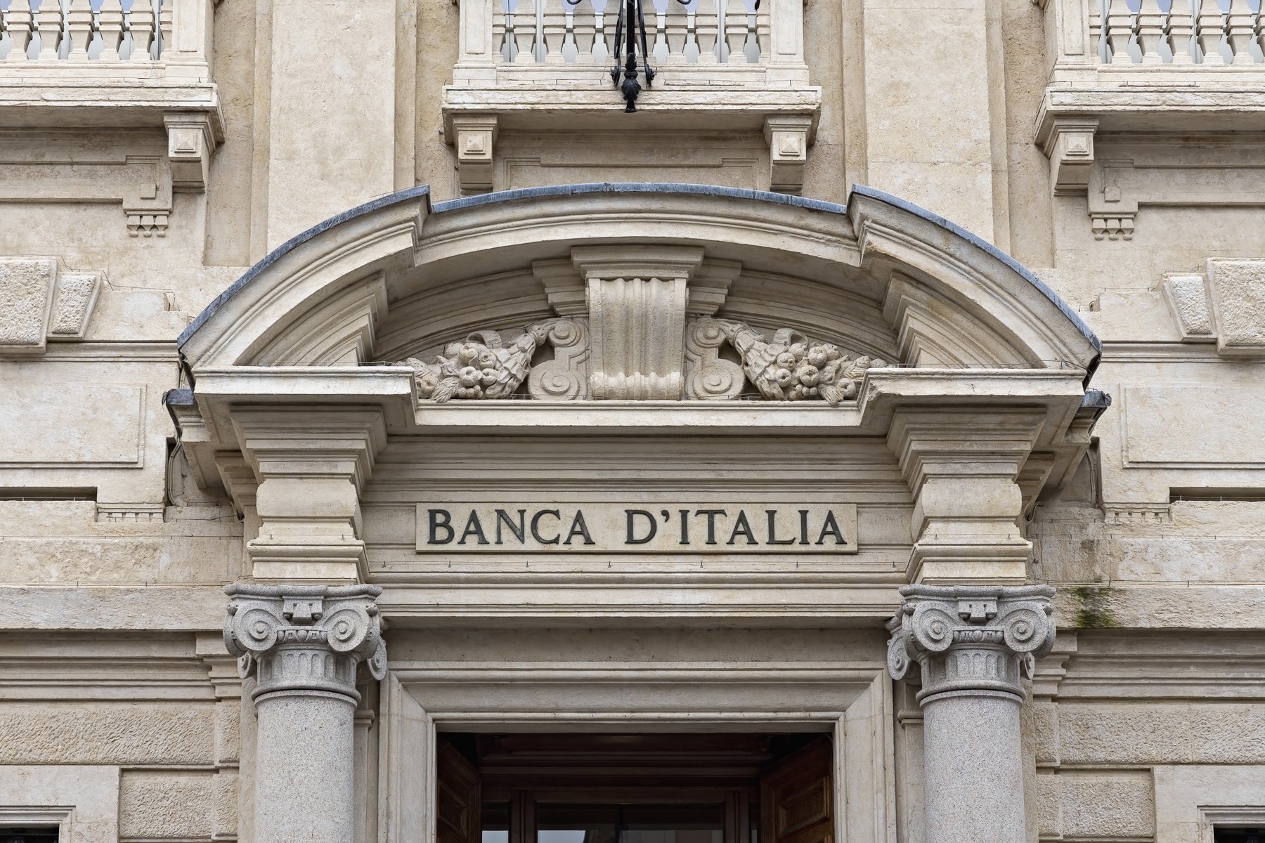 Datoria publică a Italiei a atins un nou RECORD - peste 3.000 de ...