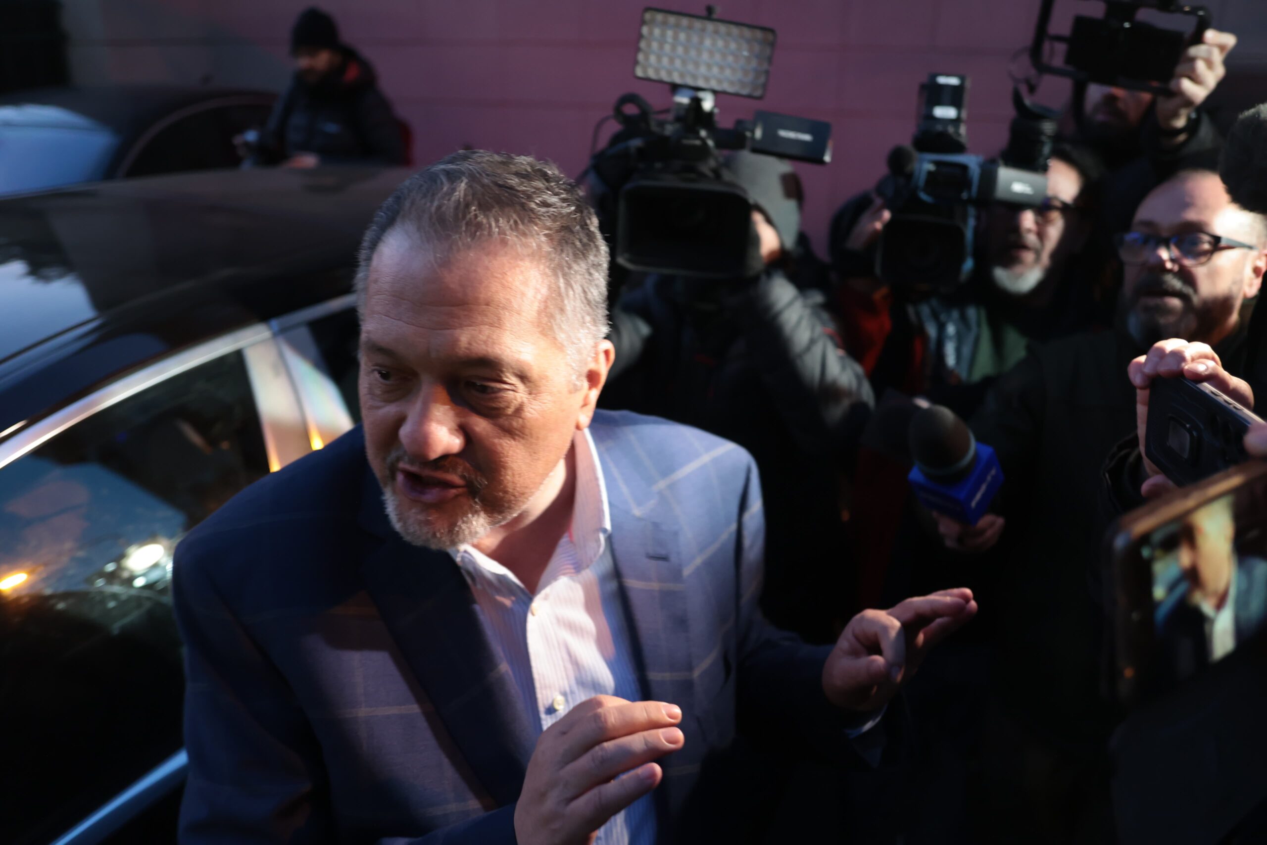 Fondatorul Diverta a ajuns la audieri la DNA în cazul primarului din ...