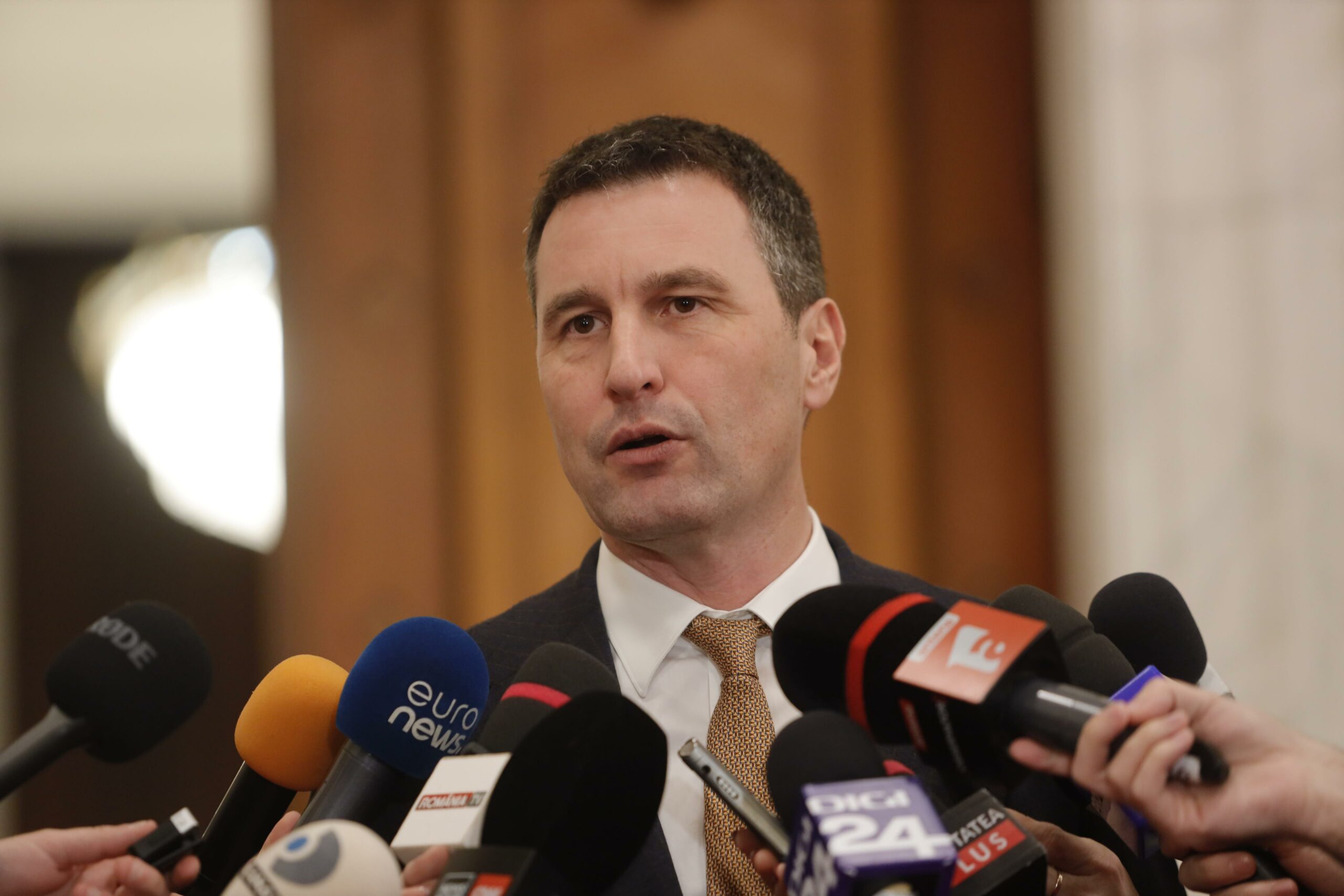 Tanczos Barna afirmă că procedura de recuperare de la familia IOHANNIS ...