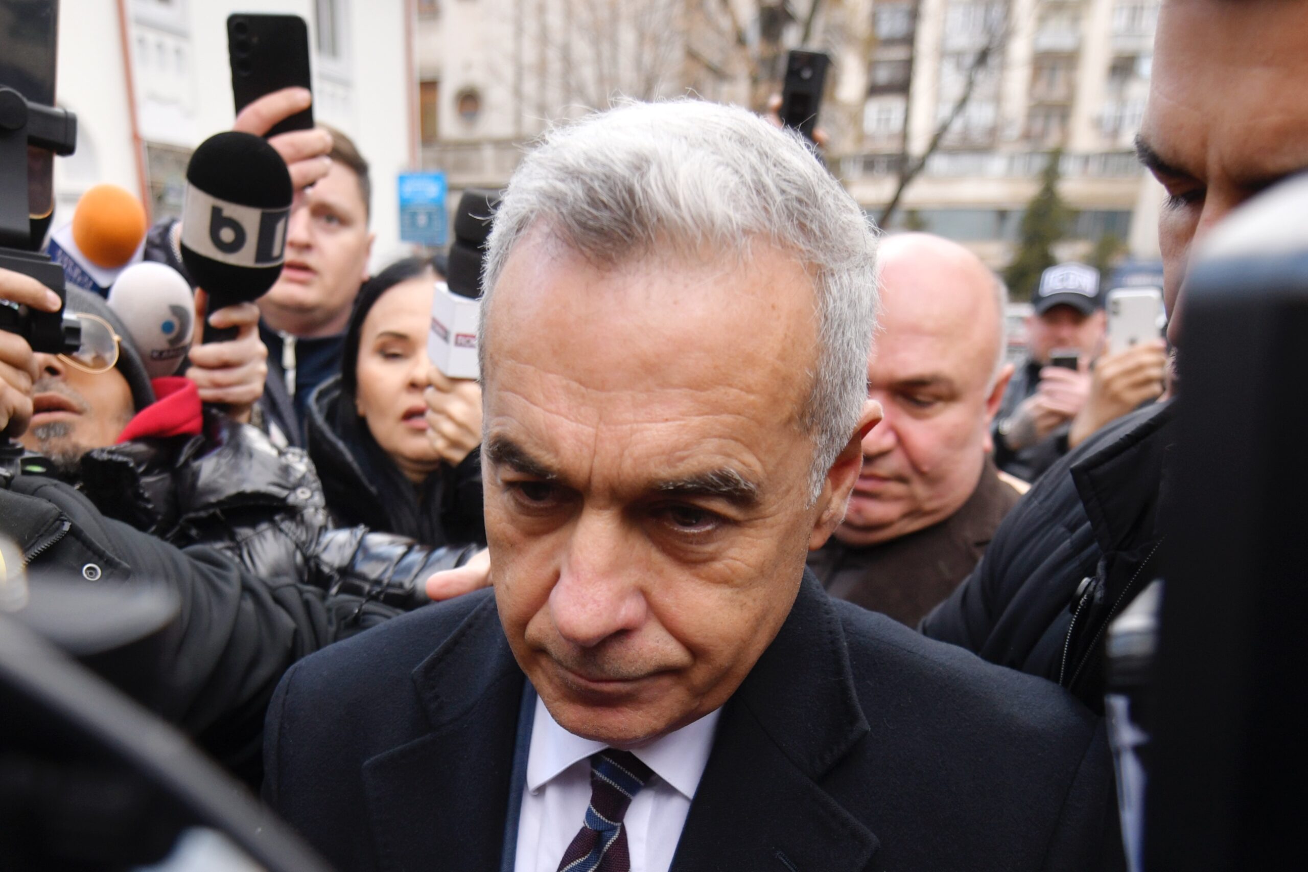 Călin Georgescu s-a prezentat la POLIȚIA Ilfov pentru a se conforma interdicţiilor impuse de ...