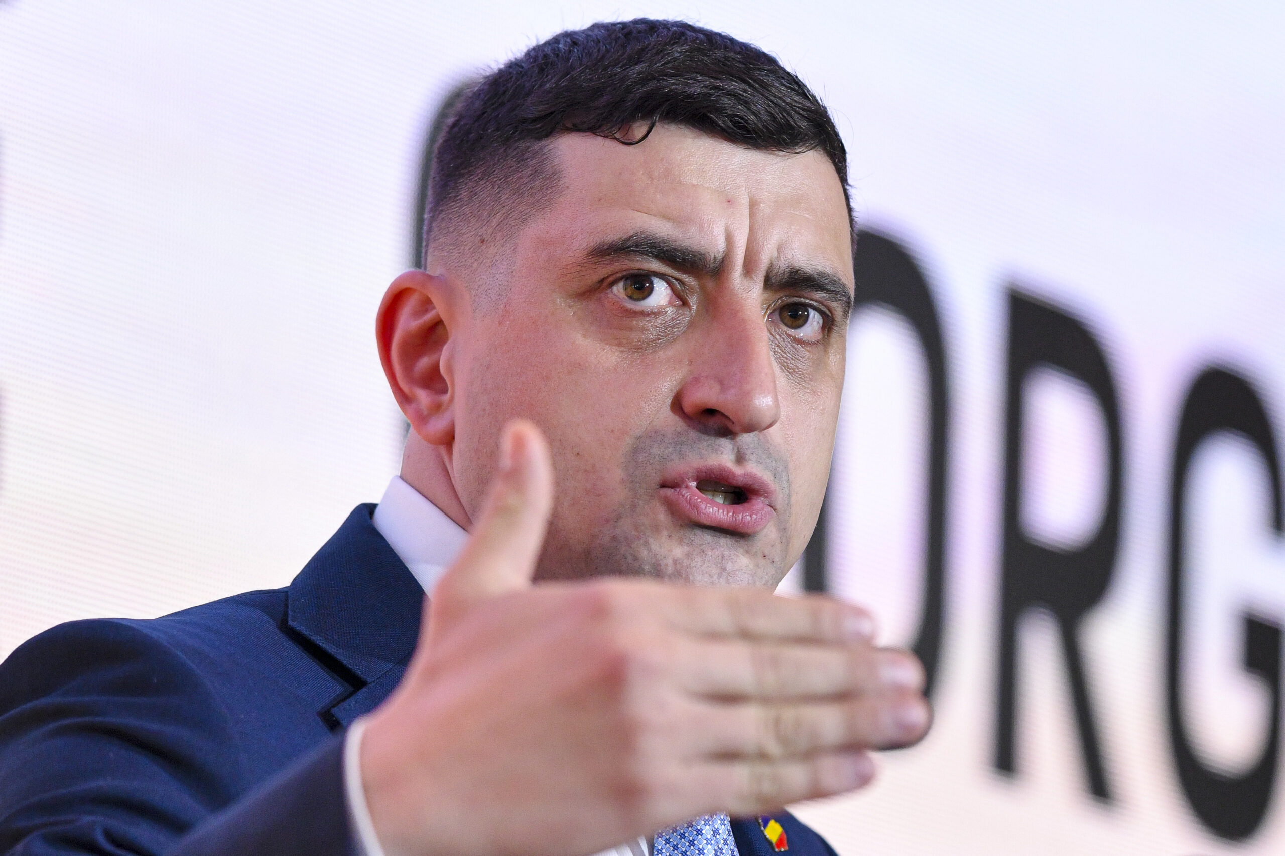 George Simion acuză CNA de CENZURĂ și atac la libertatea de exprimare, după decizia de a-l ...