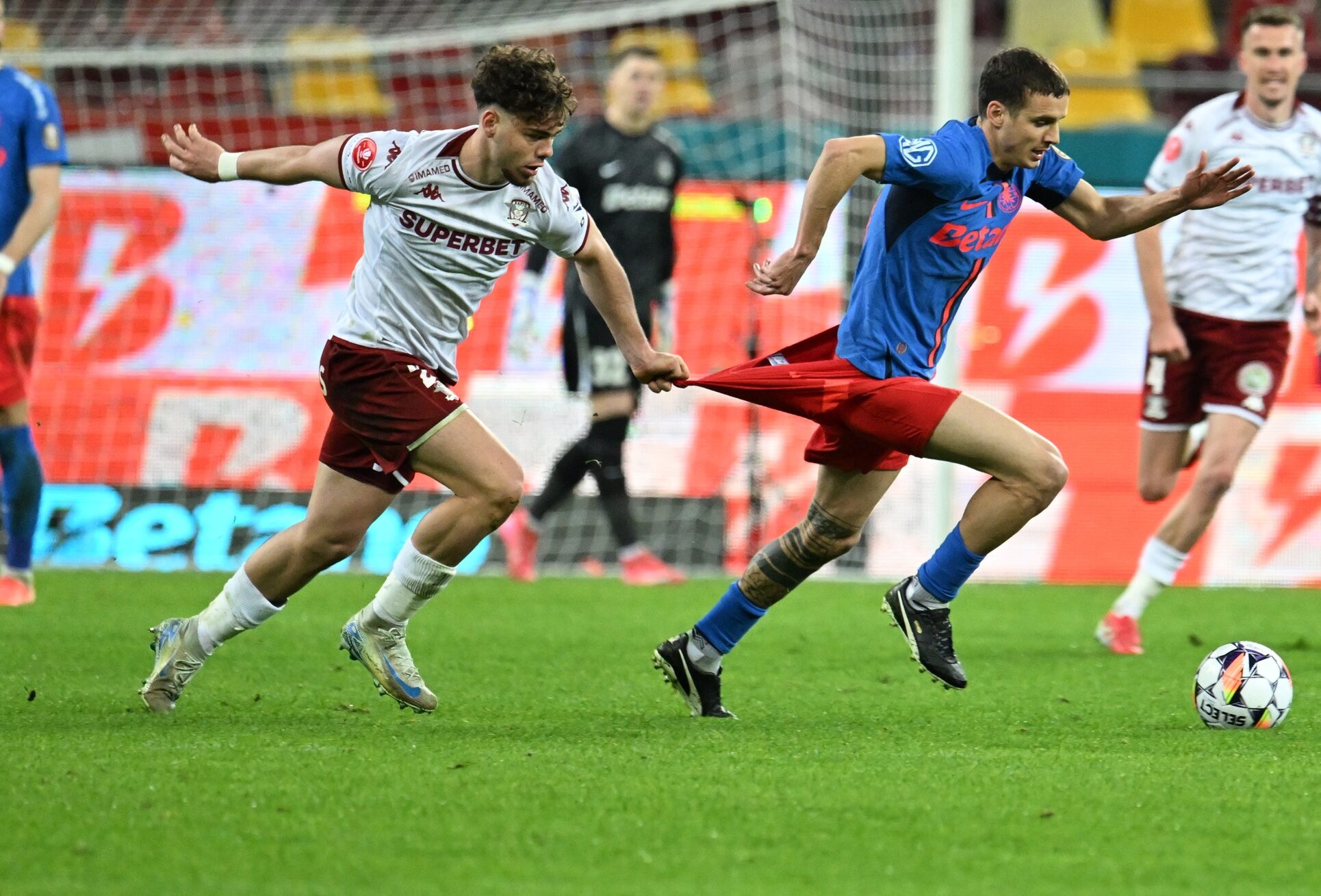 FCSB - Rapid meci NEBUN cu 6 goluri în Superliga! Roș-albaștrii rămân ...
