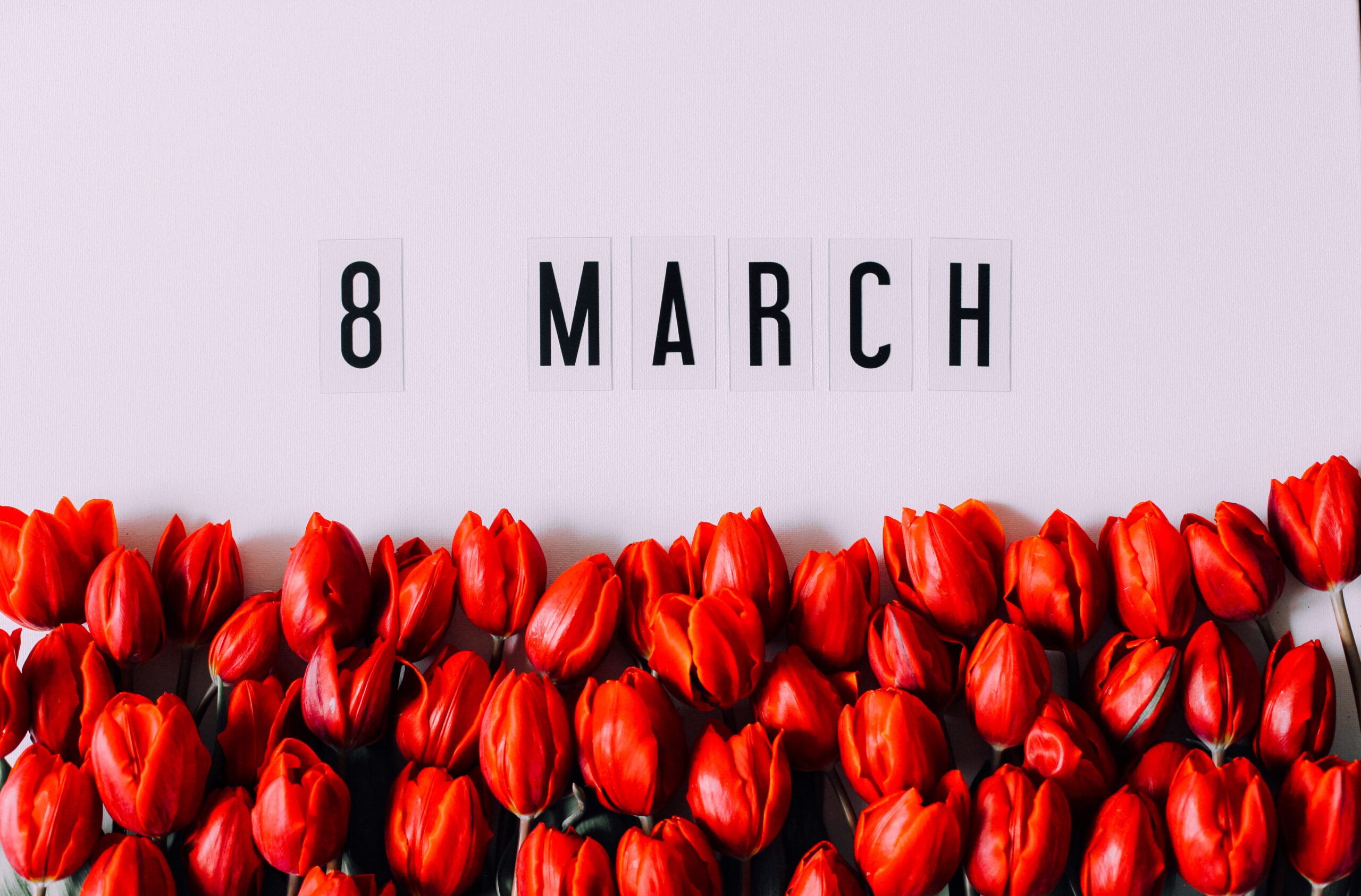 Mesaje de 8 Martie 2025. Urări și felicitări de Ziua Femeii