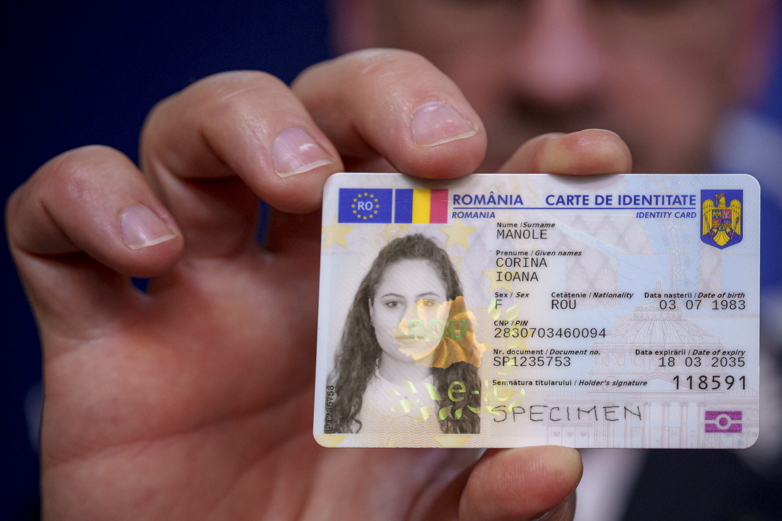 Buletine noi, la vremuri noi! Noua Carte Electronică de Identitate, disponibilă în România. Unde ...