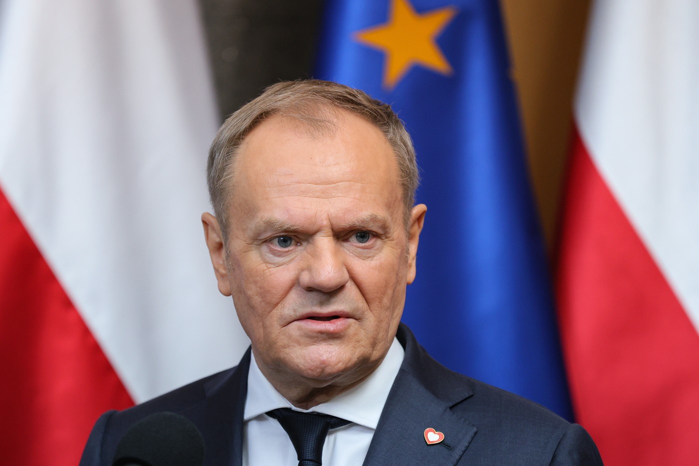 Premierul Poloniei anunță planul de pregătire militară pentru toți ...