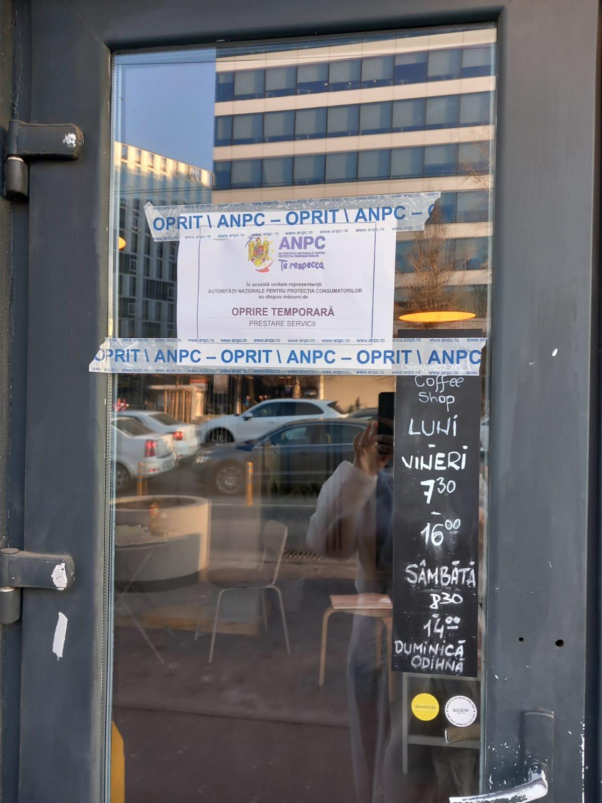 Un client a ajuns la spital după ce-a mâncat la Giovinezza Coffee Shop ...